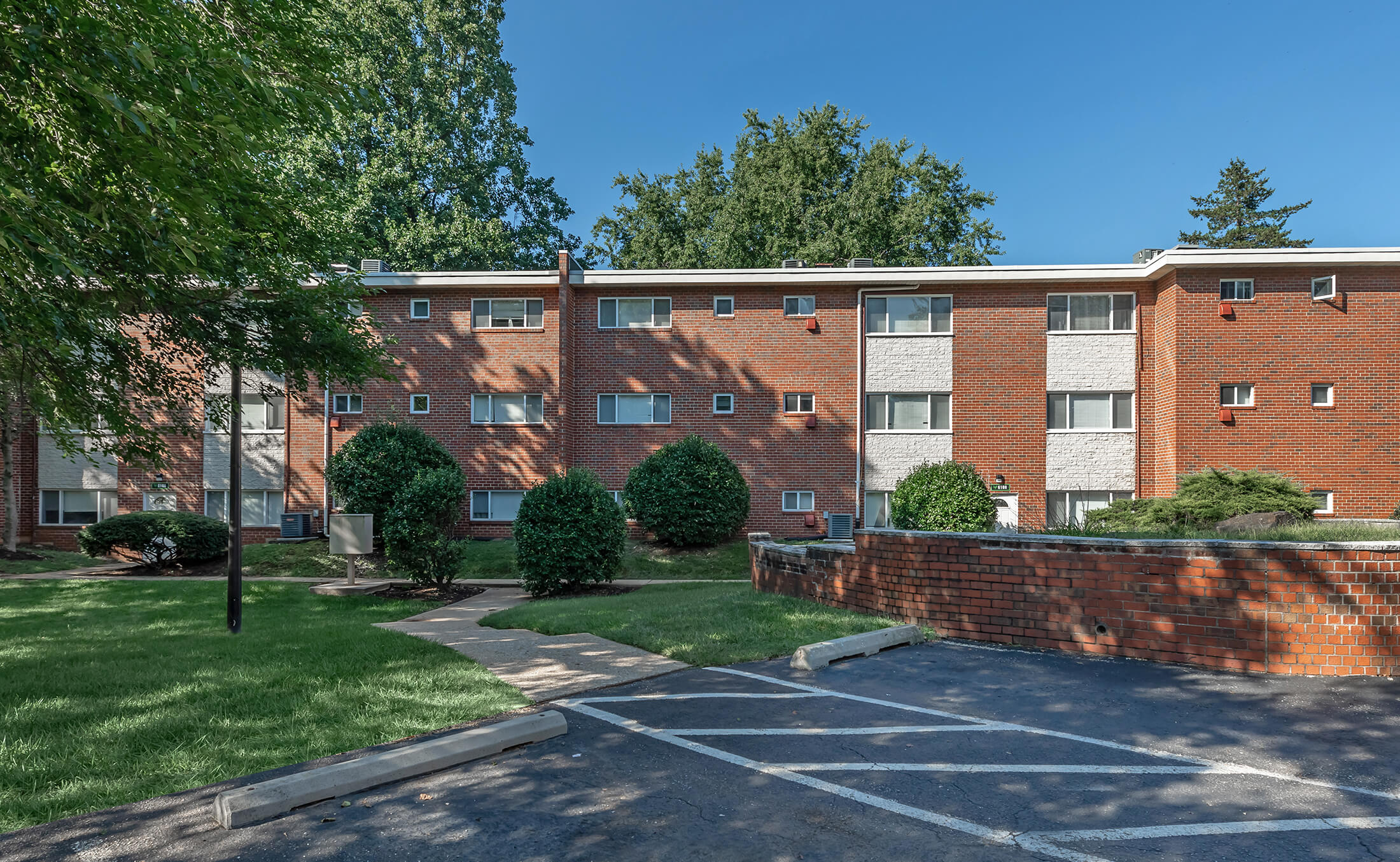 Hamilton Park - Apartments in Baltimore, MD